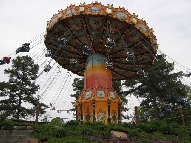 Magic Swings (Magic Springs) - Coasterpedia - The Roller Coaster and ...